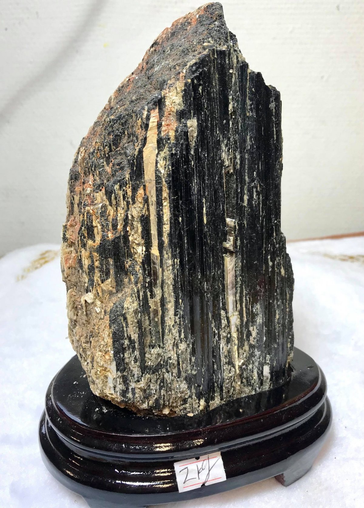 stor sort turmalin fra Zambia - krystalmadsen´S WEBSHOP/HJEMMESIDE